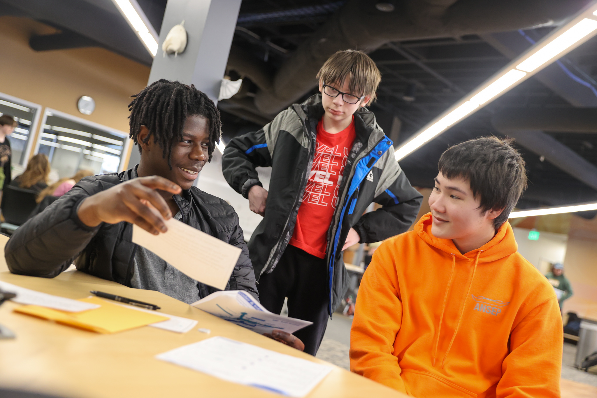 Alaska Airlines offers new hands-on learning experience for ANSEP ...